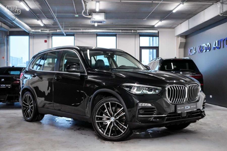 Melns BMW X5 2020 Marijampole, ar dzinēja tilpumu 3.00 L un nobraukumu 159 tūkst. km par 35950 €, foto 1 vietnē AUTOMOTO.COM.LV