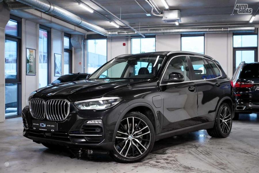 Melns BMW X5 2020 Marijampole, ar dzinēja tilpumu 3.00 L un nobraukumu 159 tūkst. km par 35950 €, foto 5 vietnē AUTOMOTO.COM.LV