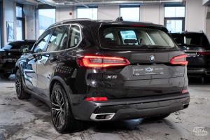 Melns BMW X5 2020 Marijampole, ar dzinēja tilpumu 3.00 L un nobraukumu 159 tūkst. km par 35950 €, foto 9 vietnē AUTOMOTO.COM.LV