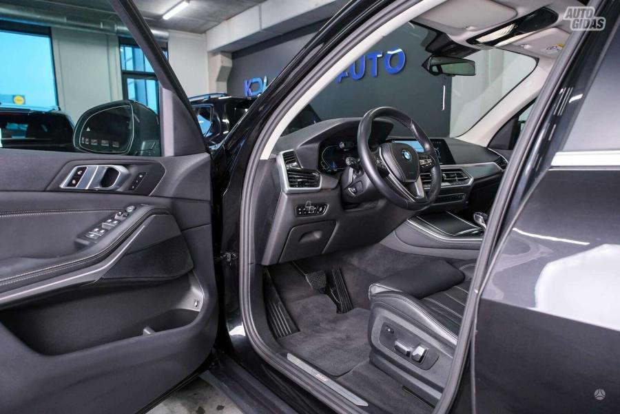 Melns BMW X5 2020 Marijampole, ar dzinēja tilpumu 3.00 L un nobraukumu 159 tūkst. km par 35950 €, foto 23 vietnē AUTOMOTO.COM.LV