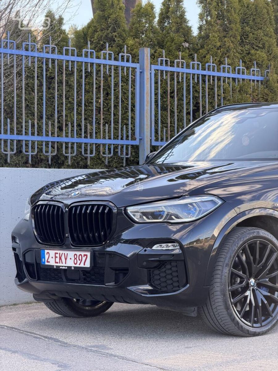 Black BMW X5 2020 in Vilnius, with an engine capacity of 3.00 L and mileage of 226 thousand km for 38000 €, photo 3 on AUTOMOTO.COM.LV