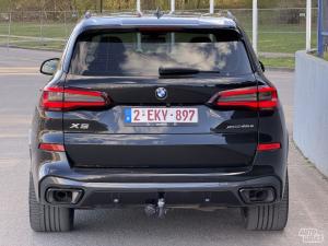 Black BMW X5 2020 in Vilnius, with an engine capacity of 3.00 L and mileage of 226 thousand km for 38000 €, photo 5 on AUTOMOTO.COM.LV