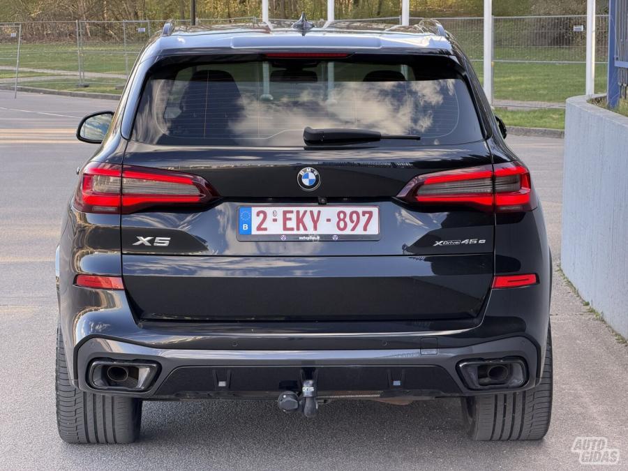 Black BMW X5 2020 in Vilnius, with an engine capacity of 3.00 L and mileage of 226 thousand km for 38000 €, photo 5 on AUTOMOTO.COM.LV