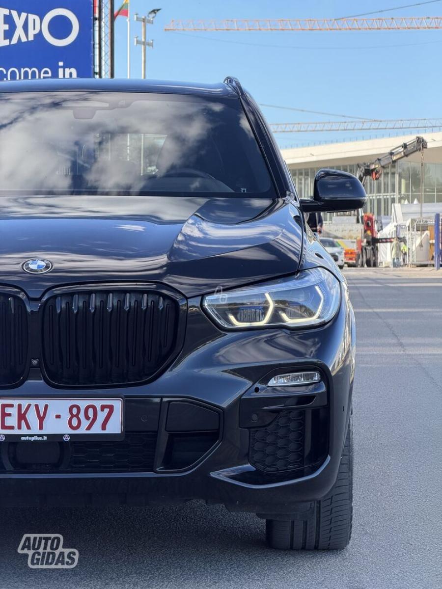 Black BMW X5 2020 in Vilnius, with an engine capacity of 3.00 L and mileage of 226 thousand km for 38000 €, photo 10 on AUTOMOTO.COM.LV