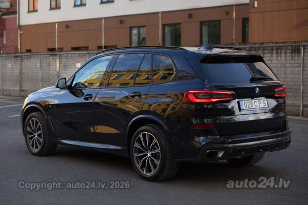 Black BMW X5 2020 in Tallinn, with an engine capacity of 3.00 L and mileage of 165 thousand km for 41540 €, photo 1 on AUTOMOTO.COM.LV