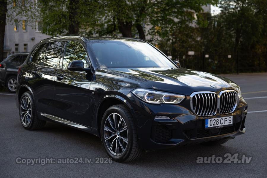 Black BMW X5 2020 in Tallinn, with an engine capacity of 3.00 L and mileage of 165 thousand km for 41540 €, photo 4 on AUTOMOTO.COM.LV