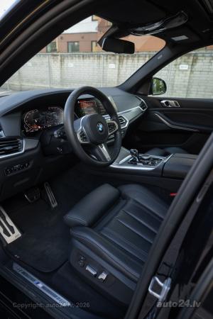 Black BMW X5 2020 in Tallinn, with an engine capacity of 3.00 L and mileage of 165 thousand km for 41540 €, photo 24 on AUTOMOTO.COM.LV