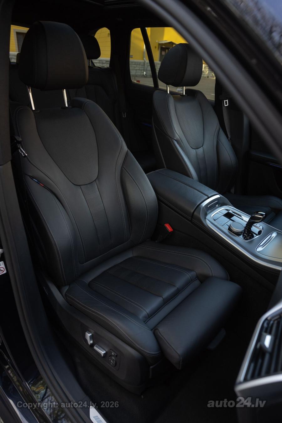 Black BMW X5 2020 in Tallinn, with an engine capacity of 3.00 L and mileage of 165 thousand km for 41540 €, photo 25 on AUTOMOTO.COM.LV