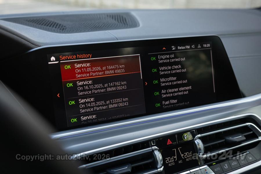 Black BMW X5 2020 in Tallinn, with an engine capacity of 3.00 L and mileage of 165 thousand km for 41540 €, photo 28 on AUTOMOTO.COM.LV