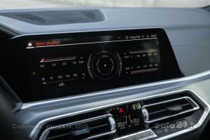 Black BMW X5 2020 in Tallinn, with an engine capacity of 3.00 L and mileage of 165 thousand km for 41540 €, photo 30 on AUTOMOTO.COM.LV