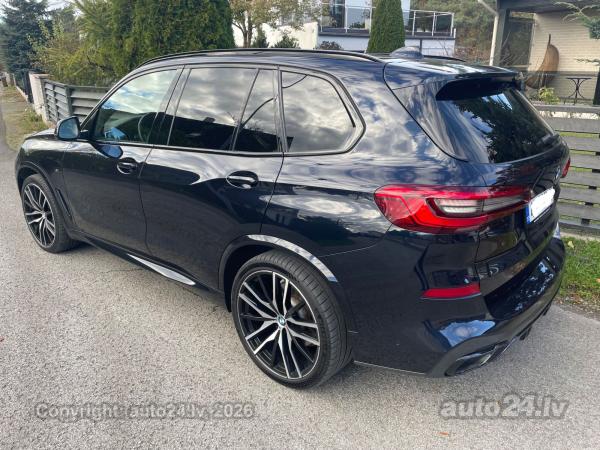 Black BMW X5 2020 in Tallinn, with an engine capacity of 4.40 L and mileage of 118 thousand km for 52900 €, photo 2 on AUTOMOTO.COM.LV