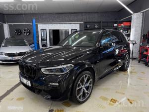 Melns BMW X5 2020 Rīga, ar dzinēja tilpumu 3.00 L un nobraukumu 185 tūkst. km par 46000 €, foto  vietnē AUTOMOTO.COM.LV