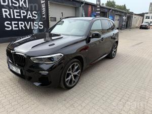 Black BMW X5 2020 in Riga, with an engine capacity of 3.00 L and mileage of 185 thousand km for 46000 €, photo 6 on AUTOMOTO.COM.LV