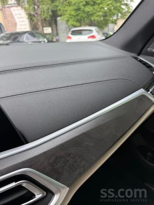 Black BMW X5 2020 in Riga, with an engine capacity of 3.00 L and mileage of 185 thousand km for 46000 €, photo 11 on AUTOMOTO.COM.LV