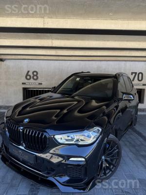 Black BMW X5 2020 in Riga, with an engine capacity of 3.00 L and mileage of 224 thousand km for 41990 €, photo 3 on AUTOMOTO.COM.LV