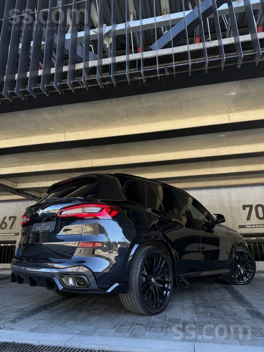Black BMW X5 2020 in Riga, with an engine capacity of 3.00 L and mileage of 224 thousand km for 41990 €, photo 9 on AUTOMOTO.COM.LV