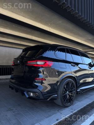 Black BMW X5 2020 in Riga, with an engine capacity of 3.00 L and mileage of 224 thousand km for 41990 €, photo 18 on AUTOMOTO.COM.LV