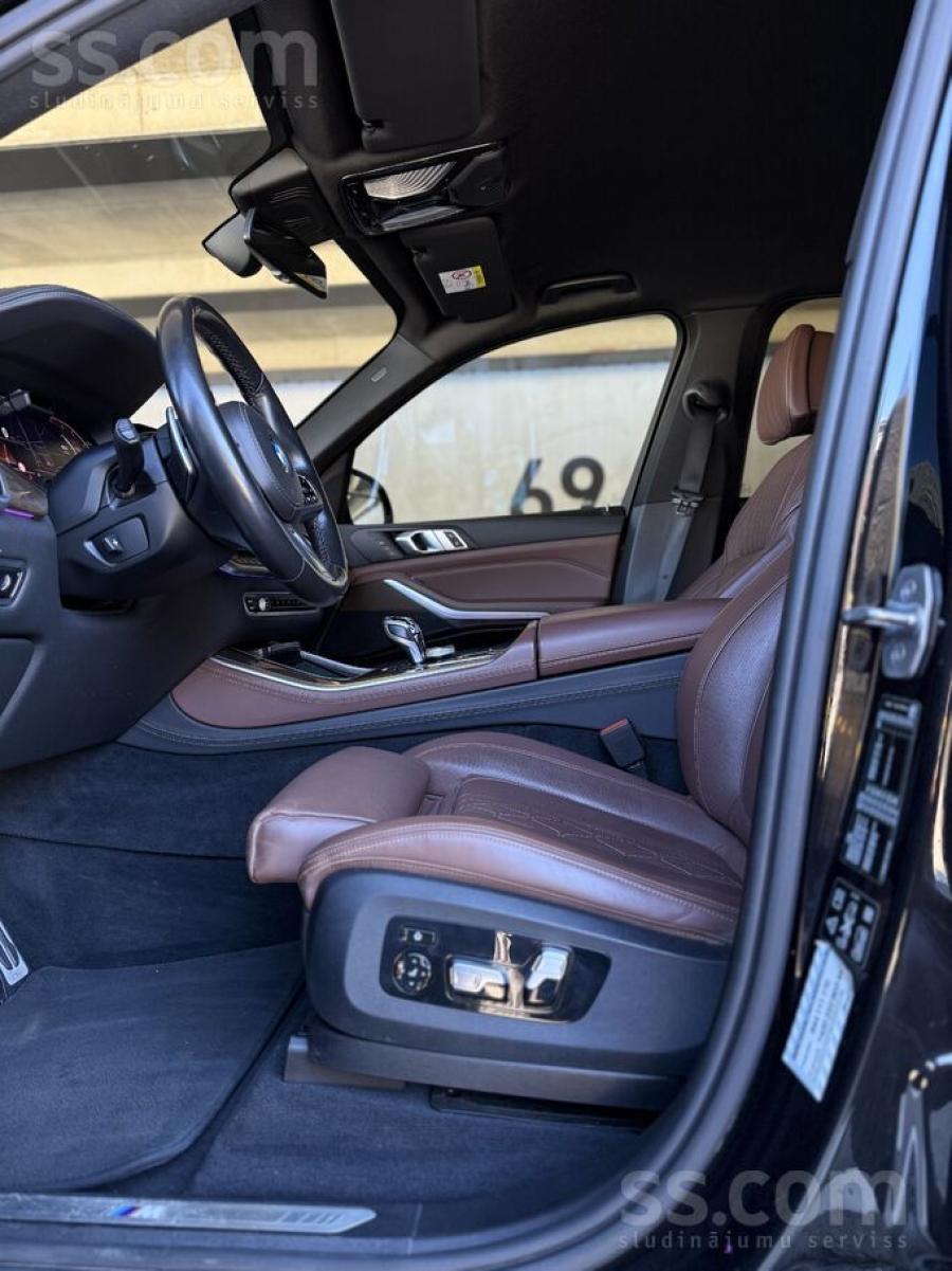 Black BMW X5 2020 in Riga, with an engine capacity of 3.00 L and mileage of 224 thousand km for 41990 €, photo 22 on AUTOMOTO.COM.LV