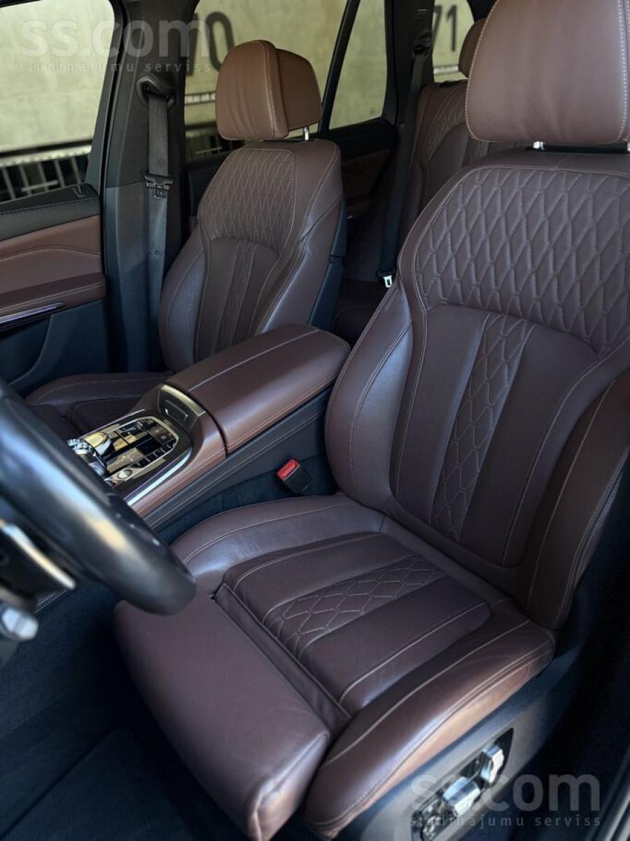 Black BMW X5 2020 in Riga, with an engine capacity of 3.00 L and mileage of 224 thousand km for 41990 €, photo 23 on AUTOMOTO.COM.LV