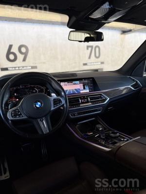 Black BMW X5 2020 in Riga, with an engine capacity of 3.00 L and mileage of 224 thousand km for 41990 €, photo 28 on AUTOMOTO.COM.LV