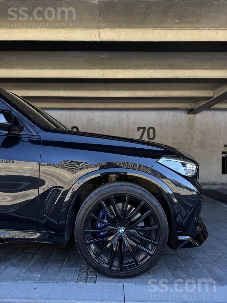 Black BMW X5 2020 in Riga, with an engine capacity of 3.00 L and mileage of 224 thousand km for 41990 €, photo 33 on AUTOMOTO.COM.LV