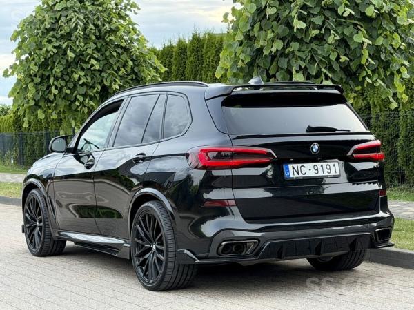 Melns BMW X5 2020 Rīga, ar dzinēja tilpumu 4.40 L un nobraukumu 149 tūkst. km par 49500 €, foto 3 vietnē AUTOMOTO.COM.LV