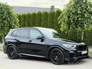 Black BMW X5 2020 in Riga, with an engine capacity of 4.40 L and mileage of 149 thousand km for 49500 €, photo 7 on AUTOMOTO.COM.LV