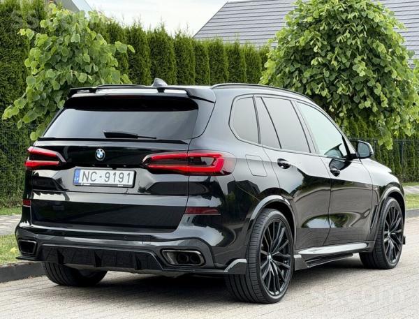 Melns BMW X5 2020 Rīga, ar dzinēja tilpumu 4.40 L un nobraukumu 149 tūkst. km par 49500 €, foto 7 vietnē AUTOMOTO.COM.LV