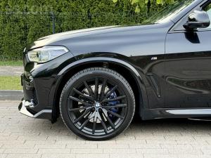 Black BMW X5 2020 in Riga, with an engine capacity of 4.40 L and mileage of 149 thousand km for 49500 €, photo 13 on AUTOMOTO.COM.LV