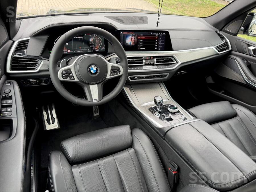 Black BMW X5 2020 in Riga, with an engine capacity of 4.40 L and mileage of 149 thousand km for 49500 €, photo 14 on AUTOMOTO.COM.LV