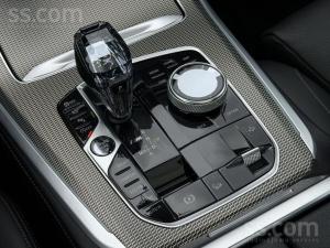 Black BMW X5 2020 in Riga, with an engine capacity of 4.40 L and mileage of 149 thousand km for 49500 €, photo 23 on AUTOMOTO.COM.LV