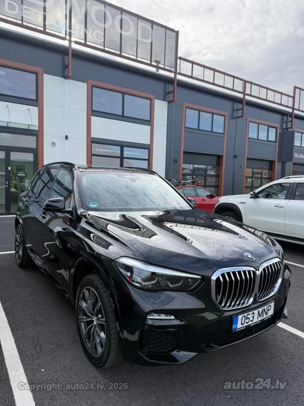 Melns BMW X5 2020 Tallina, ar dzinēja tilpumu 3.00 L un nobraukumu 136 tūkst. km par 49999 €, foto 2 vietnē AUTOMOTO.COM.LV