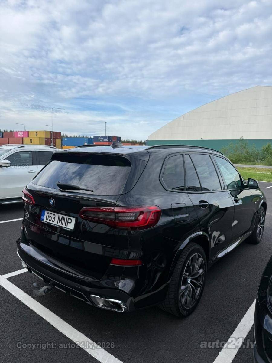 Melns BMW X5 2020 Tallina, ar dzinēja tilpumu 3.00 L un nobraukumu 136 tūkst. km par 49999 €, foto 4 vietnē AUTOMOTO.COM.LV