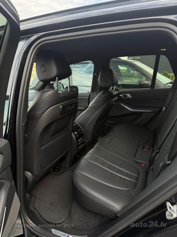 Melns BMW X5 2020 Tallina, ar dzinēja tilpumu 3.00 L un nobraukumu 136 tūkst. km par 49999 €, foto 7 vietnē AUTOMOTO.COM.LV