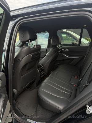 Melns BMW X5 2020 Tallina, ar dzinēja tilpumu 3.00 L un nobraukumu 136 tūkst. km par 49999 €, foto 8 vietnē AUTOMOTO.COM.LV