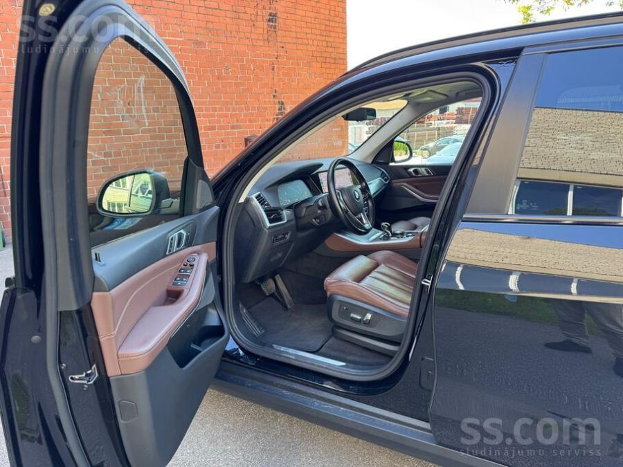 Melns BMW X5 2020 Rīga, ar dzinēja tilpumu 3.00 L un nobraukumu 146 tūkst. km par 42350 €, foto 6 vietnē AUTOMOTO.COM.LV