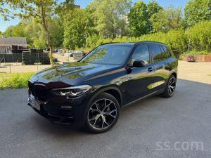 Melns BMW X5 2020 Rīga, ar dzinēja tilpumu 3.00 L un nobraukumu 146 tūkst. km par 42350 €, foto 18 vietnē AUTOMOTO.COM.LV