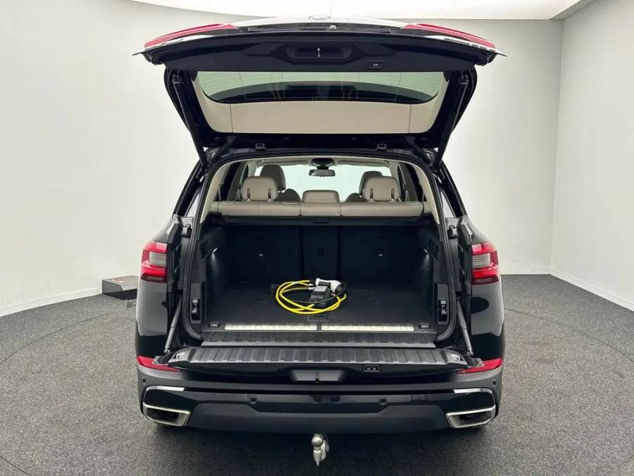 Melns BMW X5 2020 Rīga, ar dzinēja tilpumu 3.00 L un nobraukumu 183 tūkst. km par 36990 €, foto 10 vietnē AUTOMOTO.COM.LV