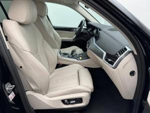 Melns BMW X5 2020 Rīga, ar dzinēja tilpumu 3.00 L un nobraukumu 183 tūkst. km par 36990 €, foto 14 vietnē AUTOMOTO.COM.LV