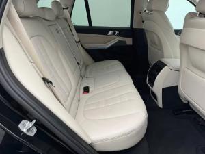 Melns BMW X5 2020 Rīga, ar dzinēja tilpumu 3.00 L un nobraukumu 183 tūkst. km par 36990 €, foto 16 vietnē AUTOMOTO.COM.LV