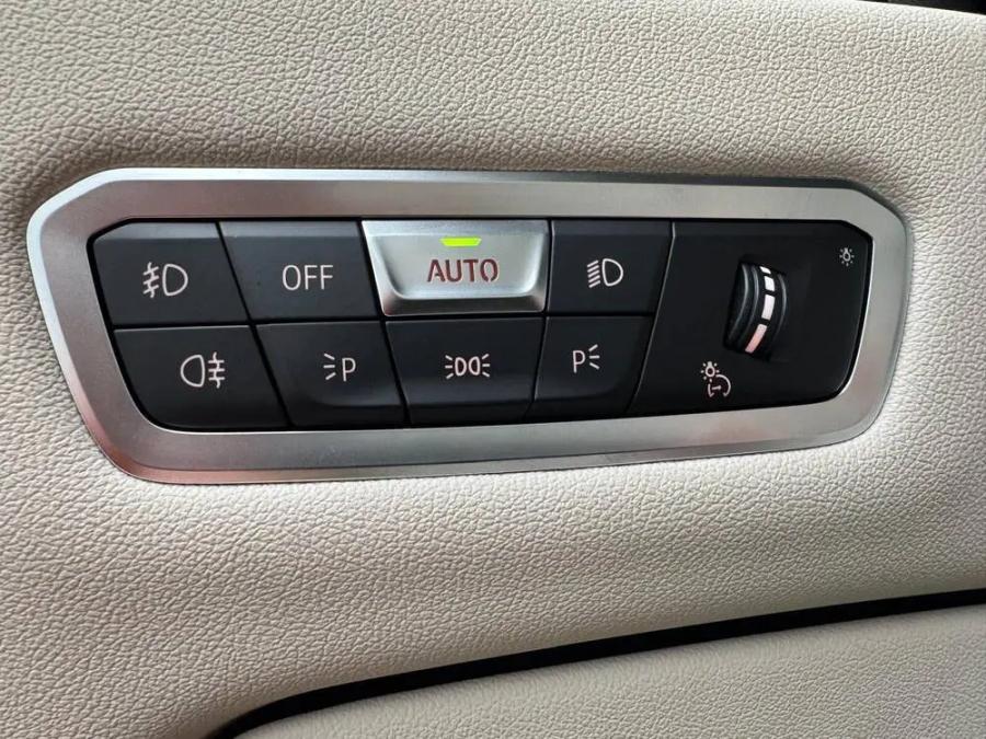 Melns BMW X5 2020 Rīga, ar dzinēja tilpumu 3.00 L un nobraukumu 183 tūkst. km par 36990 €, foto 22 vietnē AUTOMOTO.COM.LV