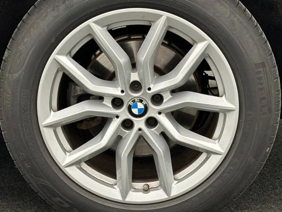 Melns BMW X5 2020 Rīga, ar dzinēja tilpumu 3.00 L un nobraukumu 183 tūkst. km par 36990 €, foto 41 vietnē AUTOMOTO.COM.LV