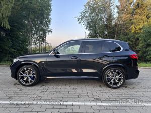 Черный БМВ Х5 2020 в Таллин, объемом двигателя 3.00 л и пробегом 138 тыс. км за 47000 €, фото  на AUTOMOTO.COM.LV
