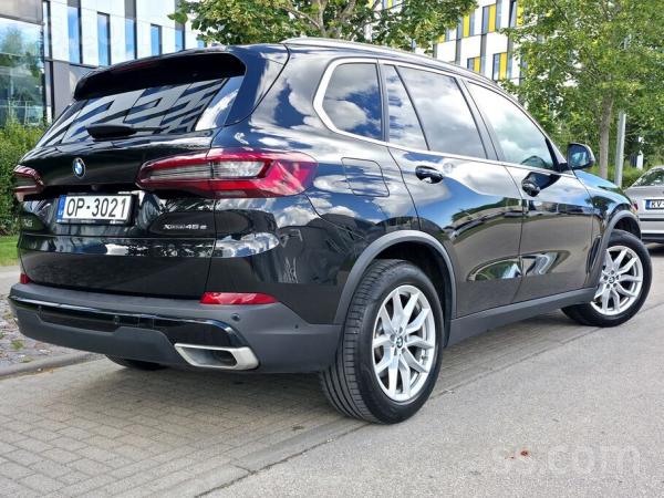 Black BMW X5 2020 in Riga, with an engine capacity of 3.00 L and mileage of 183 thousand km for 38990 €, photo 7 on AUTOMOTO.COM.LV