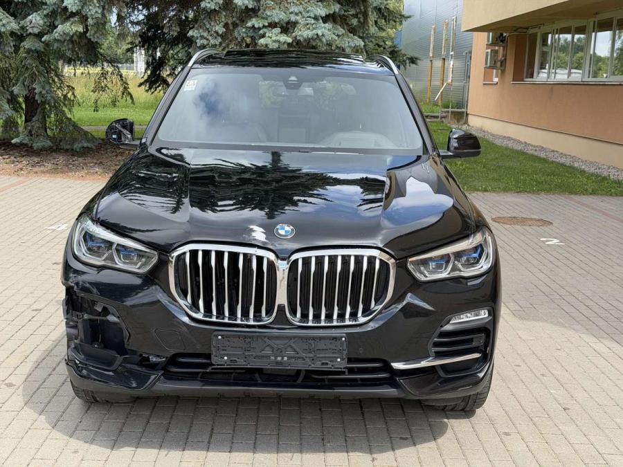 Черный БМВ Х5 2020 в Каунас, объемом двигателя 3.00 л и пробегом 217 тыс. км за 27467 €, фото 3 на AUTOMOTO.COM.LV