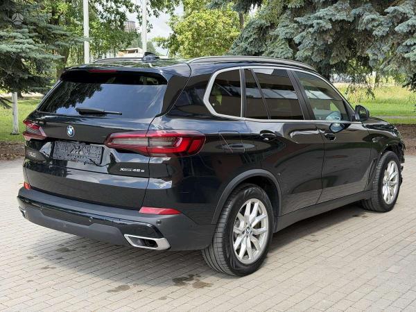 Black BMW X5 2020 in Kaunas, with an engine capacity of 3.00 L and mileage of 217 thousand km for 27467 €, photo 9 on AUTOMOTO.COM.LV