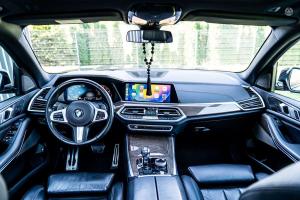 Black BMW X5 2020 in Kaunas, with an engine capacity of 2.99 L and mileage of 95 thousand km for 42500 €, photo 9 on AUTOMOTO.COM.LV