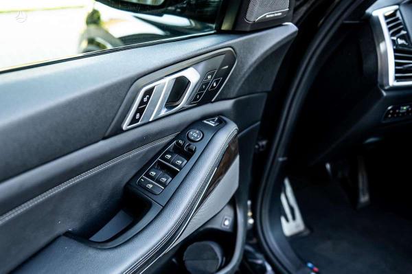 Black BMW X5 2020 in Kaunas, with an engine capacity of 2.99 L and mileage of 95 thousand km for 42500 €, photo 10 on AUTOMOTO.COM.LV