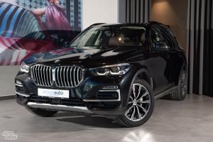 Black BMW X5 2020 in Kaunas, with an engine capacity of 3.00 L and mileage of 177 thousand km for 41771 €, photo  on AUTOMOTO.COM.LV