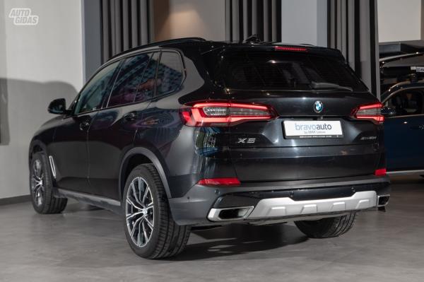 Melns BMW X5 2020 Kauņa, ar dzinēja tilpumu 3.00 L un nobraukumu 177 tūkst. km par 41771 €, foto 7 vietnē AUTOMOTO.COM.LV